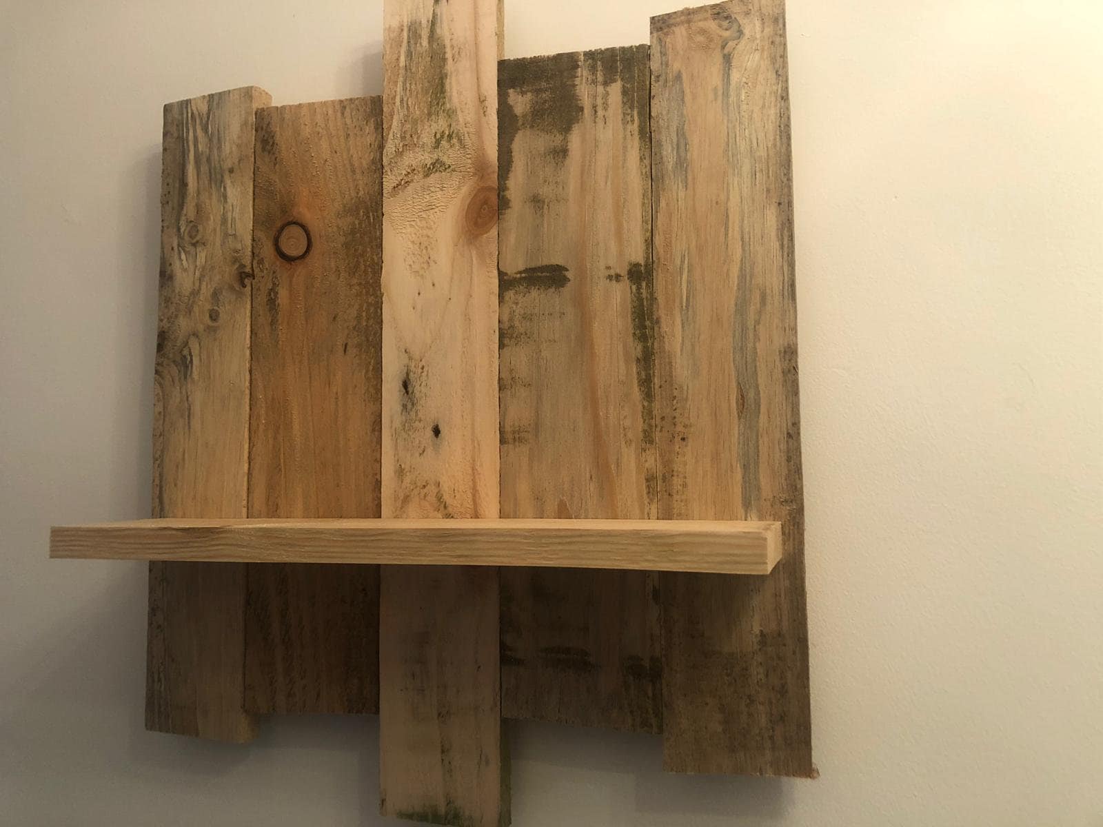 Rustic Pallet Wood Shelving - Etsy UK