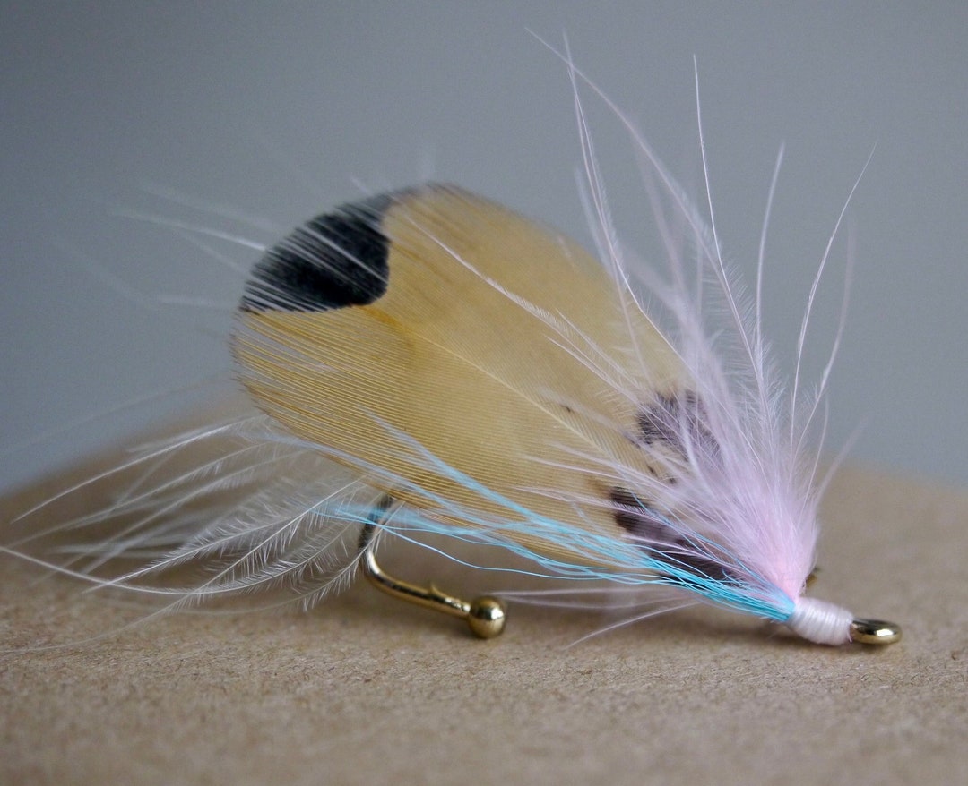 Fly Fishing Brooch Lapel Pin Boutonniere - Medium Gold Hook - [ Bubble ...