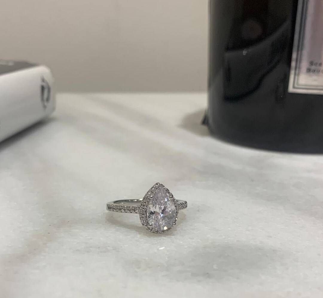 Teardrop Ring, Pear Shape Ring, Teardrop Engagement Ring, Tear Drop ...