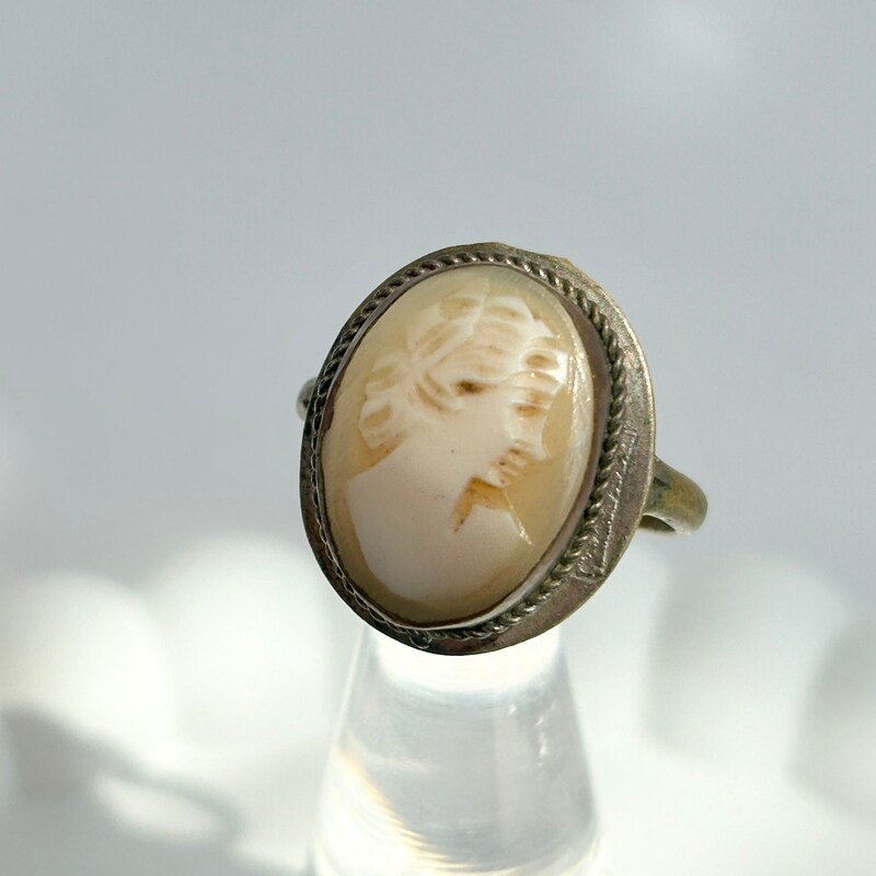 Victorian Style Ring - Etsy
