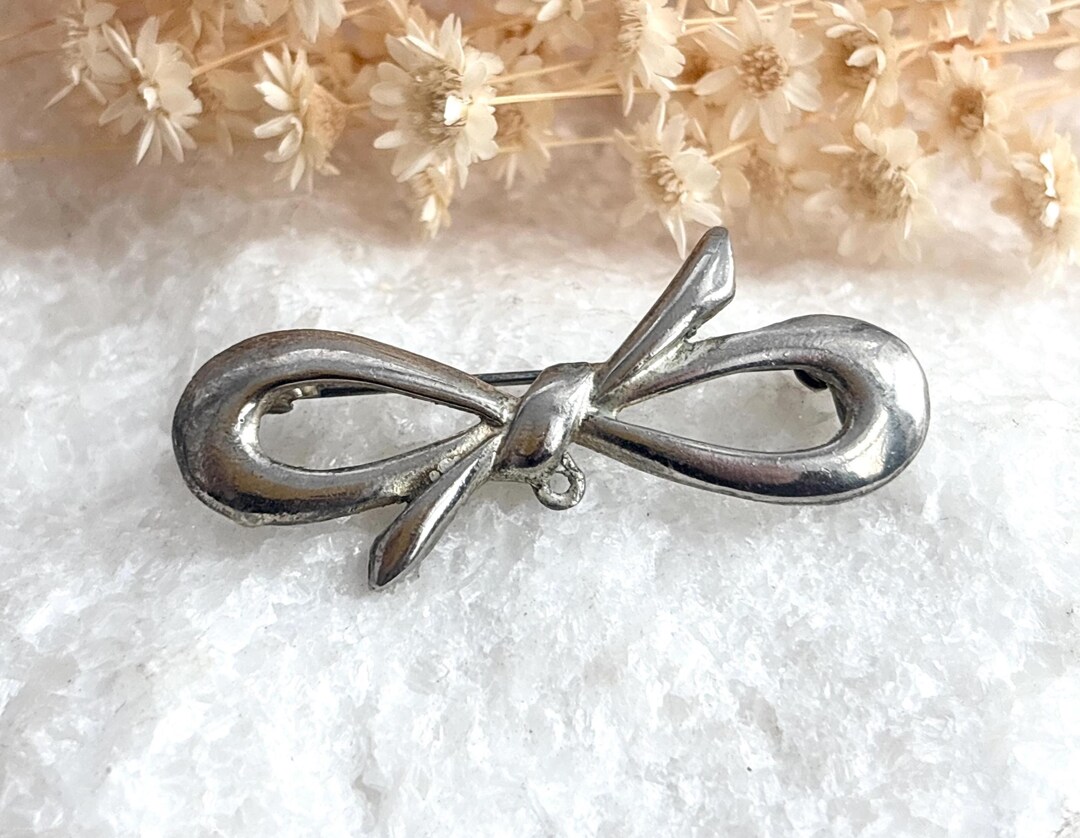 Silver Toned Ribboned Bowtie Vintage Costume Jewelry Brooch | Lapel Pin ...