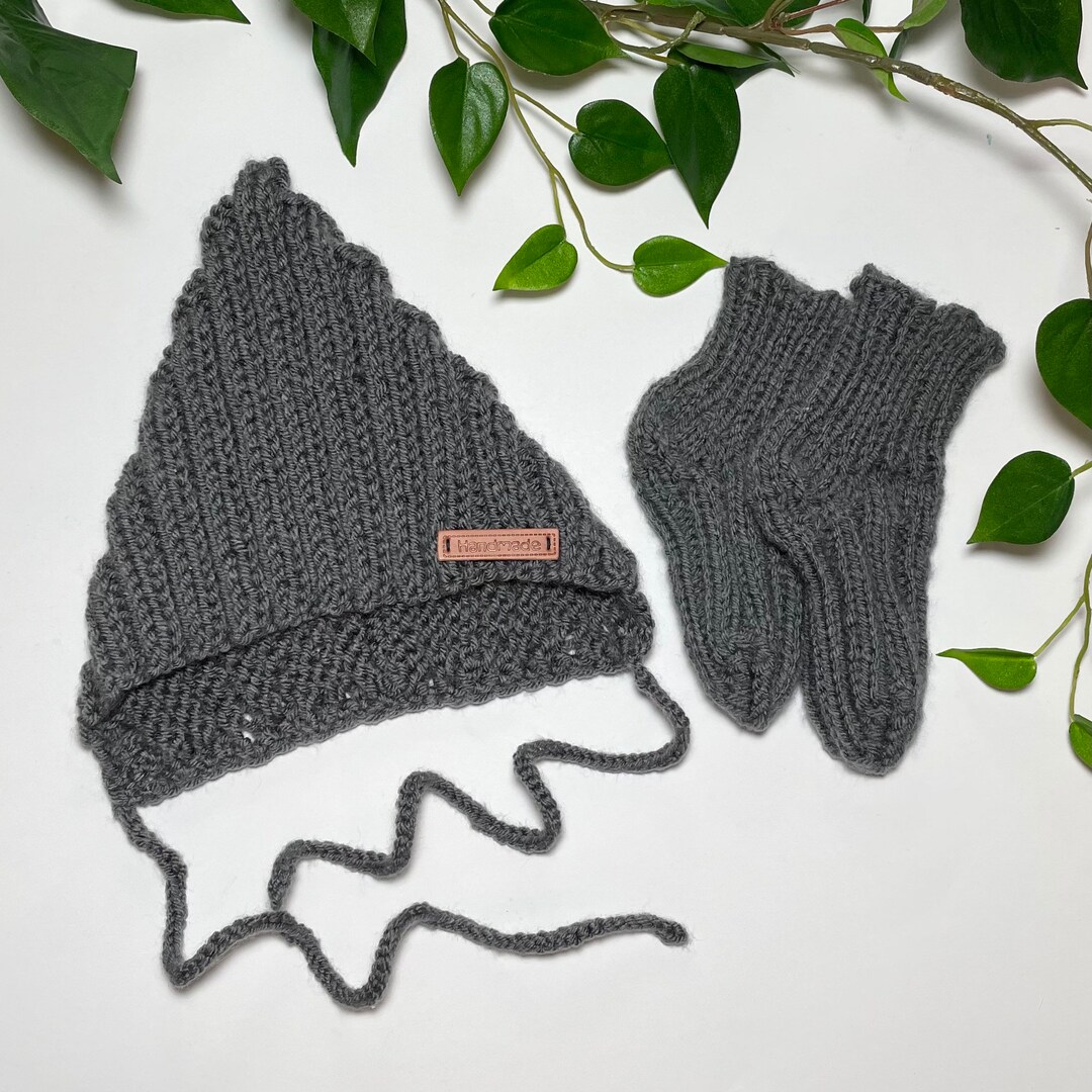 KNIT Triangle Hat and Socks Set - Etsy