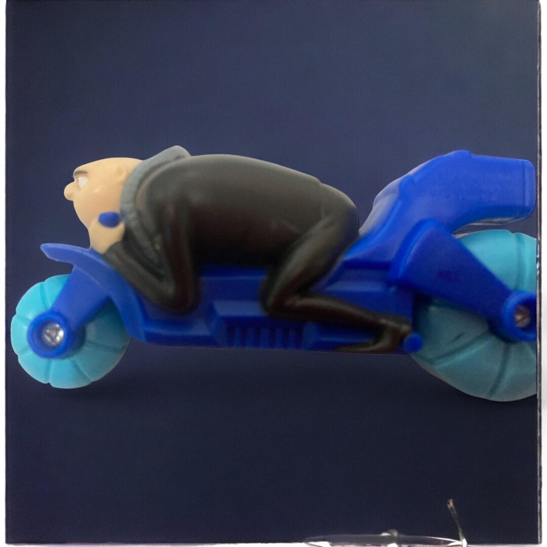 Mcdonalds Despicable Me 3 Gru Toy Figure on His Hydrocycle Creaks When ...