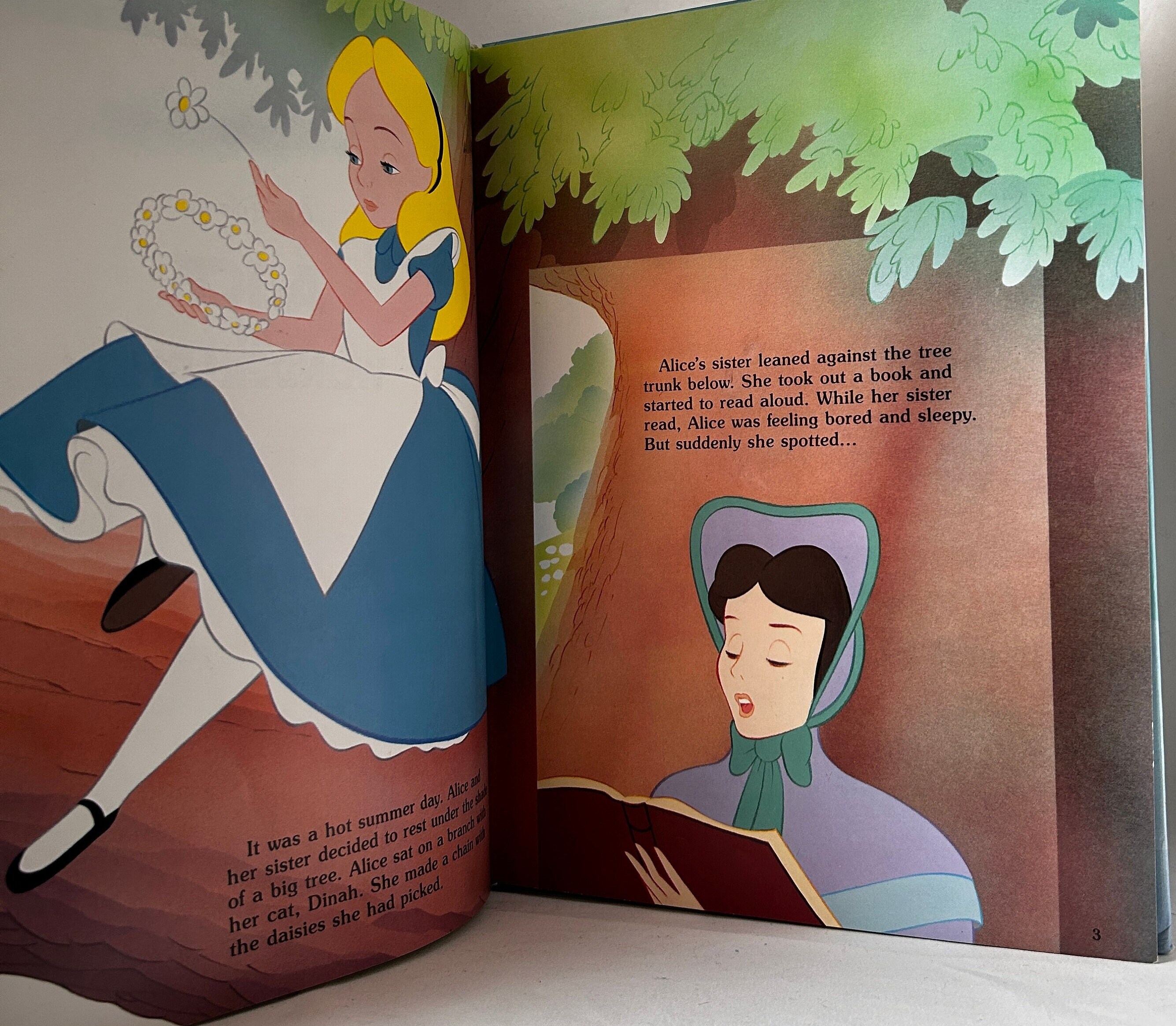 WALT DISNEY Alice in Wonderland Hard Cover Book, a Must-have for ...