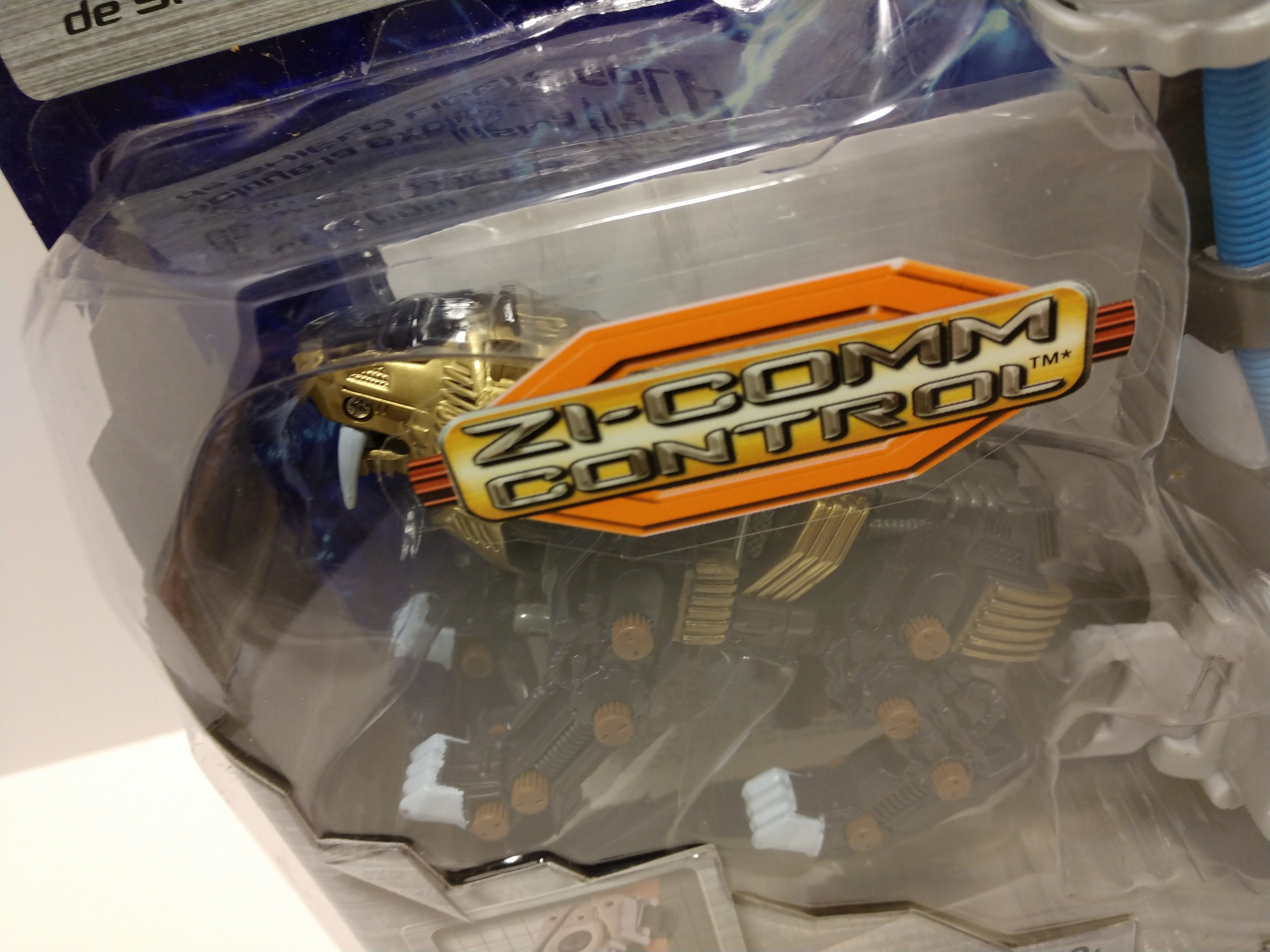 Zoids Zi-comm Gauntlet With Exclusive Shield Liger Gold Figure! Hasbro ...