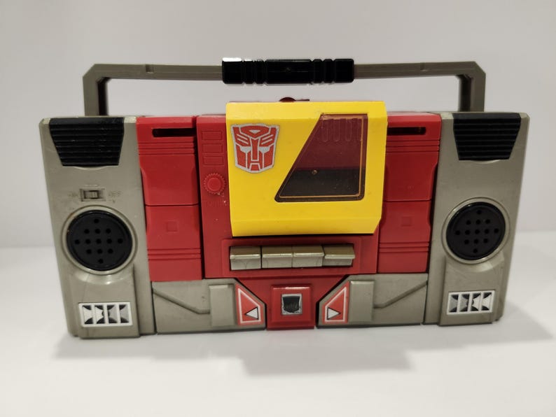 1984 Hasbro Takara G1 Transformer Action Figure Auto Bot Boom Box ...
