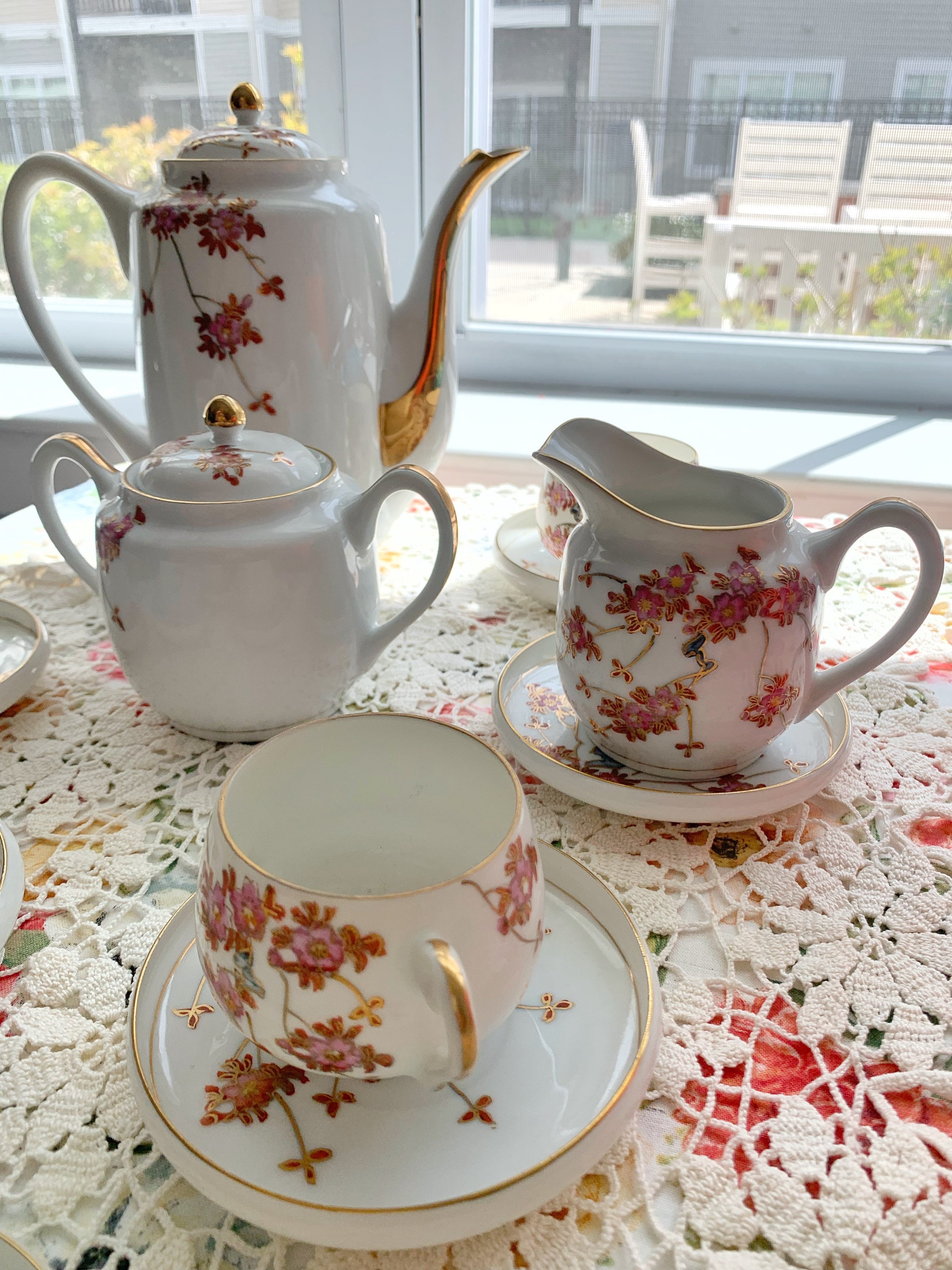 Chinesse Tea set Hand painted Gold and flowers • Vintage collection ...