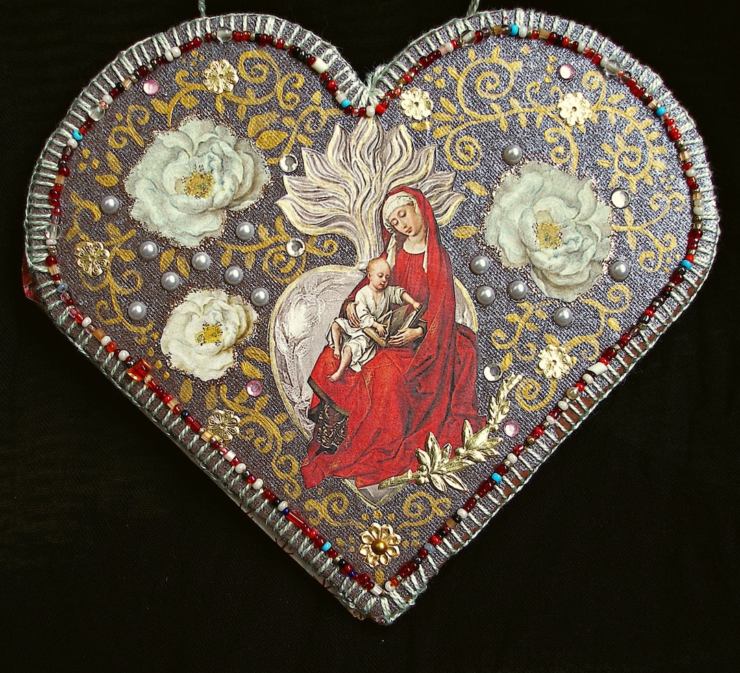 Lucky Charm Heart to Open With Psalm Prayers, Prayer Heart, Folklore ...