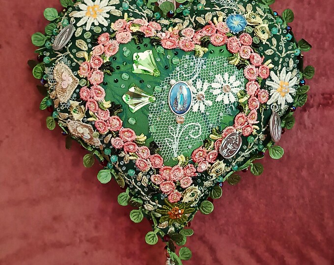 Marian Praise, Miraculous Medal in Honor of the Blessed Virgin Mary ...