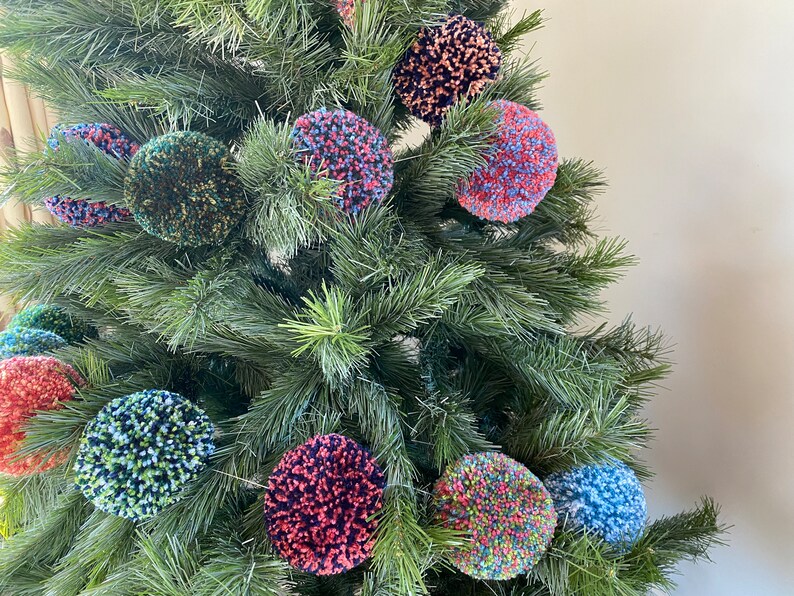 Large Pom Pom Christmas Tree Garland, Tree Garland, Christmas Tree ...