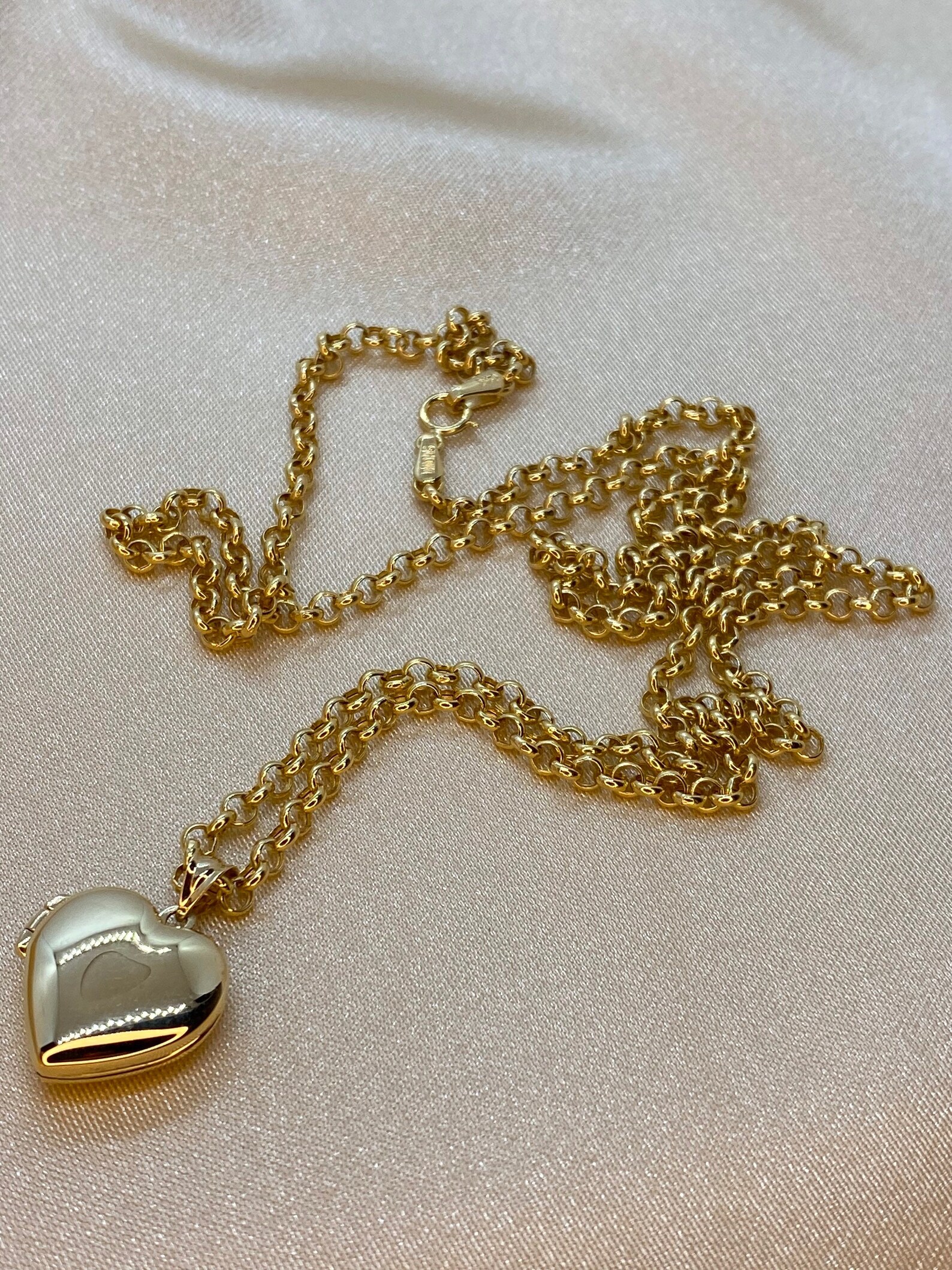 14k Solid Gold Heart Locket Necklace With Rolo Chain - Etsy
