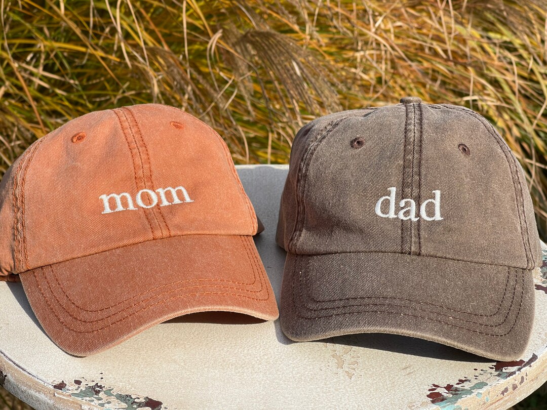 Mom and Dad Baseball Caps, Pregnancy Announcement Hats, Set of 2 ...