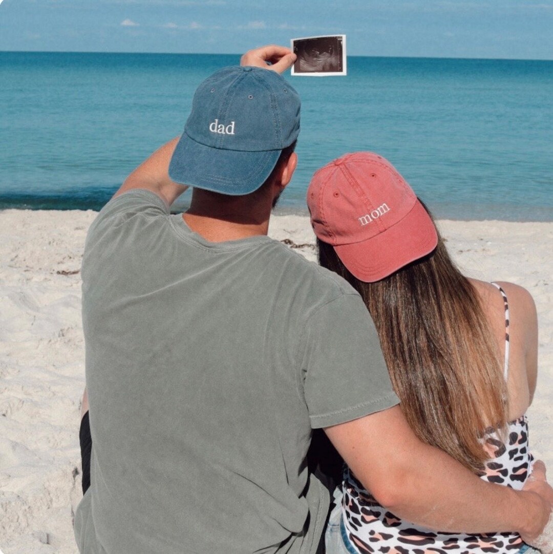 Mom and Dad Baseball Caps, Pregnancy Announcement Hats, Set of 2 ...
