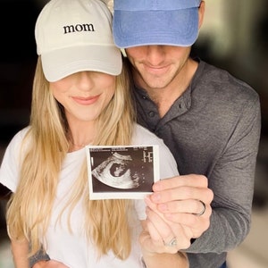 Mom and Dad Baseball Caps, Pregnancy Announcement Hats, Set of 2 ...