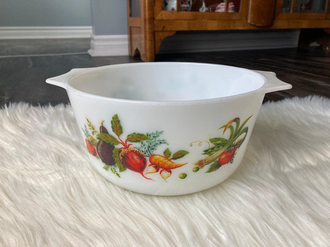 70s Vintage Pyrex 555 Casserole Dish JAJ Bowl 2 Quart Vegetable Print ...