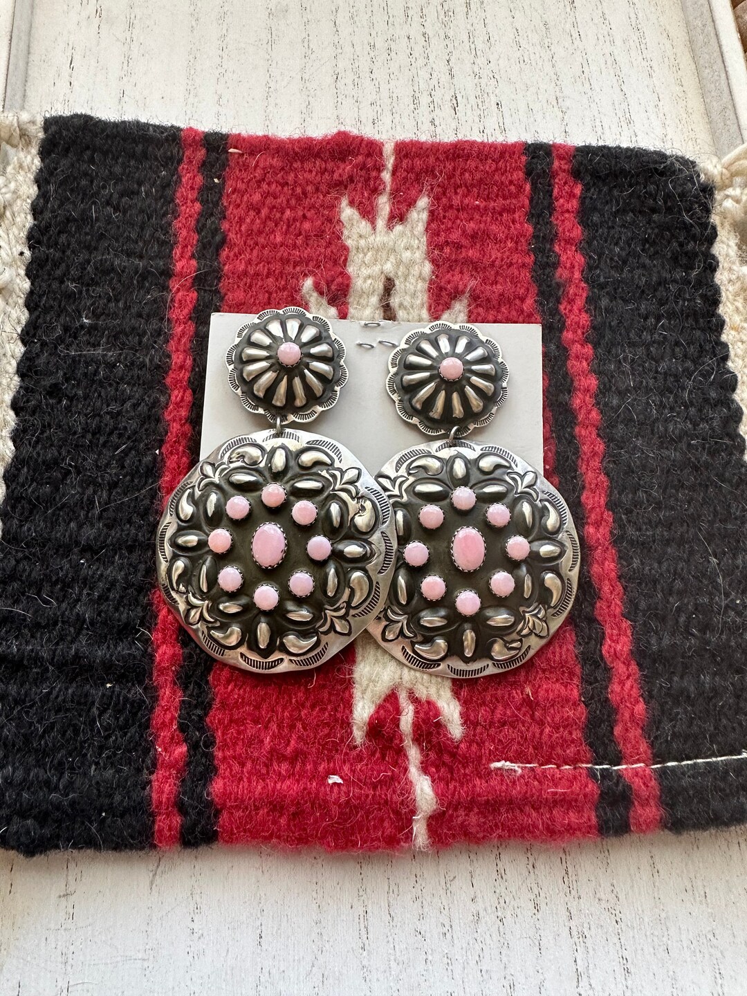 Navajo Queen Pink Conch & Sterling Silver Concho Dangle Earrings - Etsy