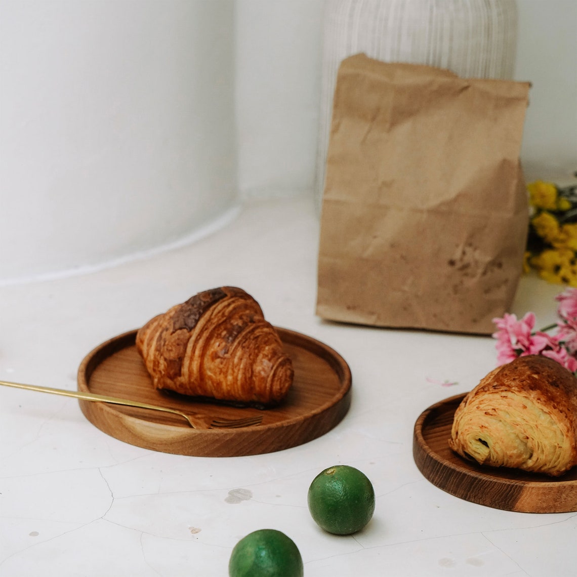 Round Wooden Pastry Plate Decorative Minimalist Wooden Plate Free ...