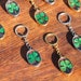 Porte clefs trèfle à quatre feuilles / Véritable porte bonheur / Cadeau ...