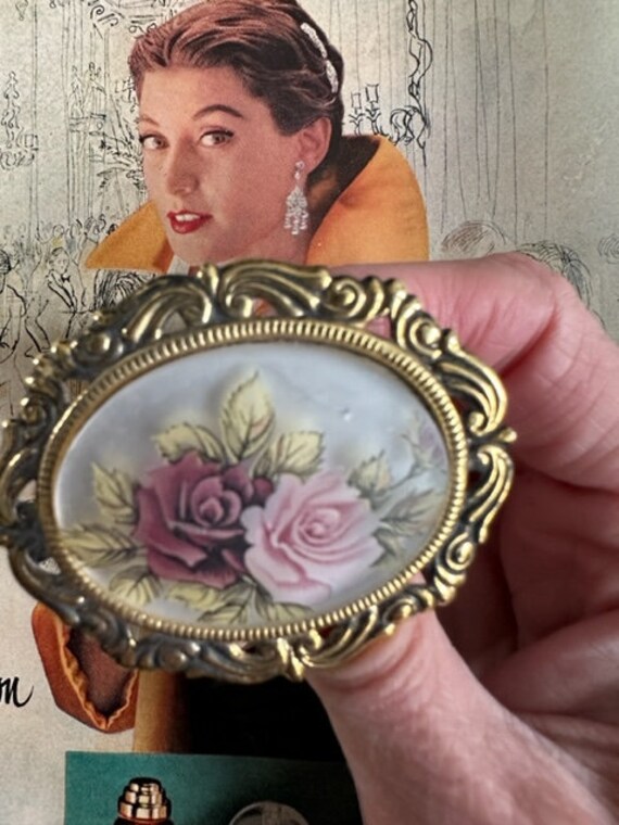 60s Oval Floral Pin, 60s Floral Cameo Pin, 60s Brooch… - Gem