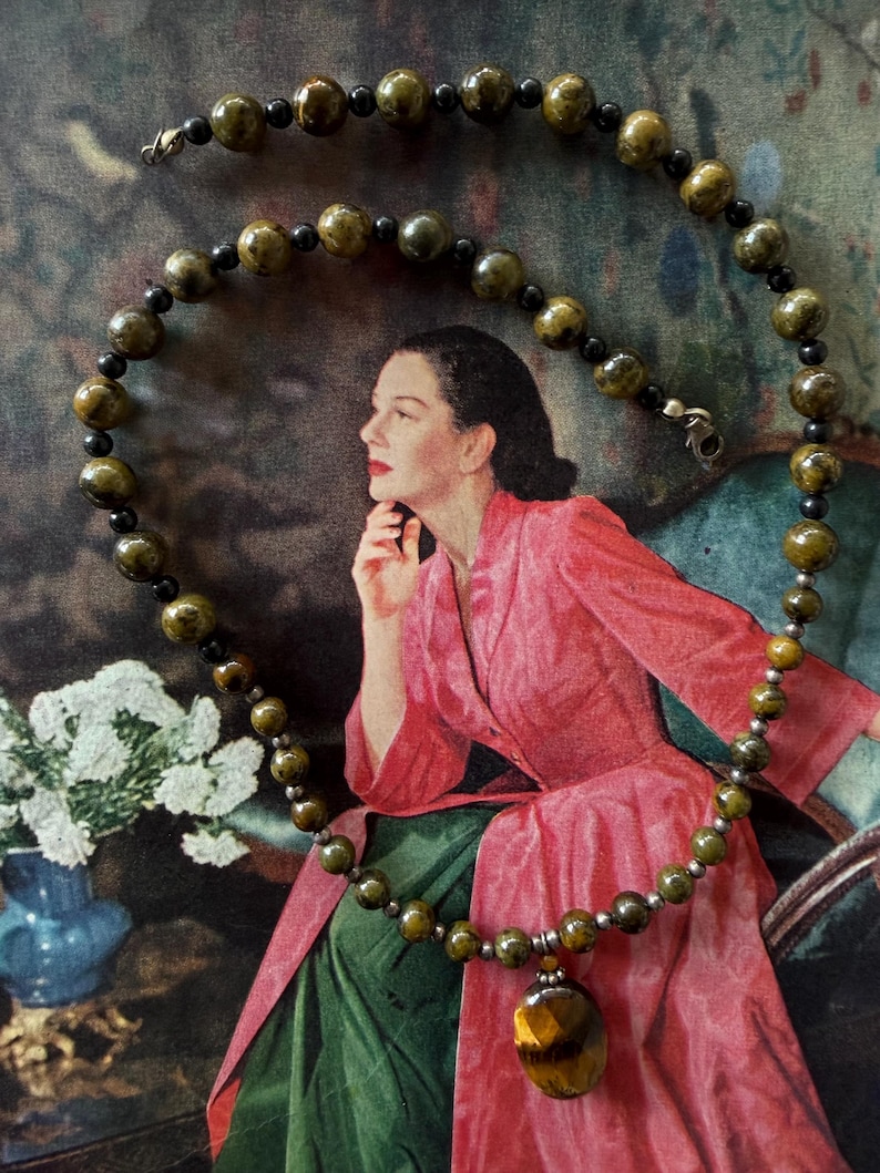 1970s Natural Stone Beaded Necklace Tiger Eye Pendant Earth Tone ...