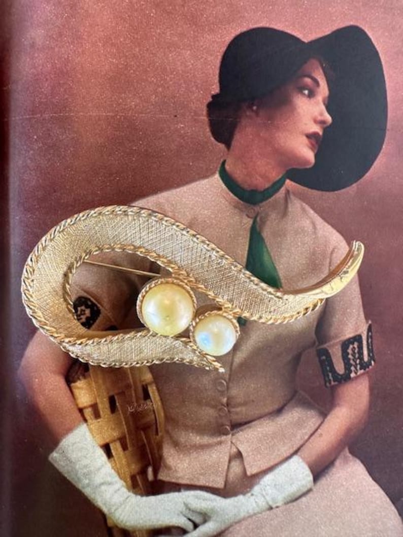 1960s Sarah Coventry Signed Gold Tone Brooch With Faux Pearls Vintage ...