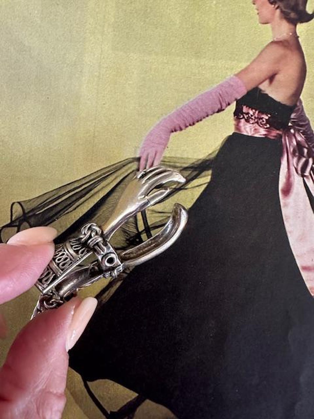 Vintage Mid Century Hand Glove Clip, Silver Tone Metal Hands Glove Clip ...