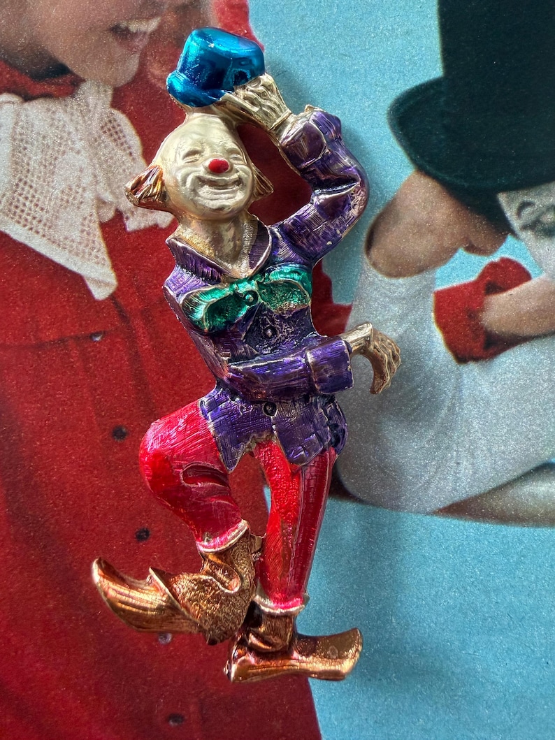 1980s Elle Signed Clown Brooch Gold Tone Enamel Figural Pin Tipping Hat ...
