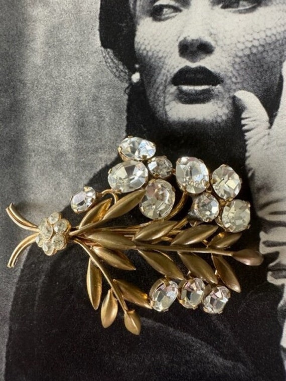 Vintage rhinestone brooch 1960s - Gem