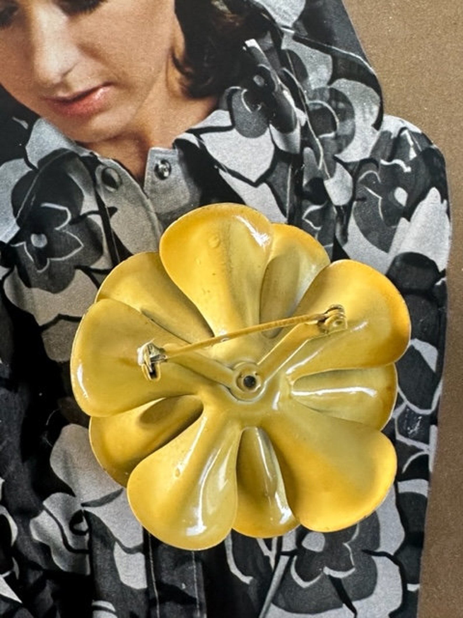 Yellow Flower Pin, 60s Flower Pin, 60s Brooches, 60s Jewelry, Flower ...