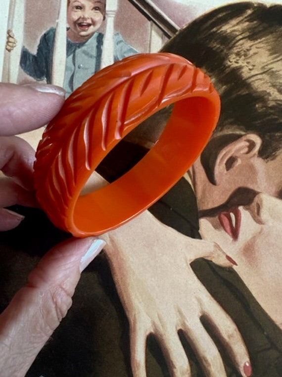 Bakelite Burnt Orange Carved Bangle, Bakelite Jewelry… - Gem