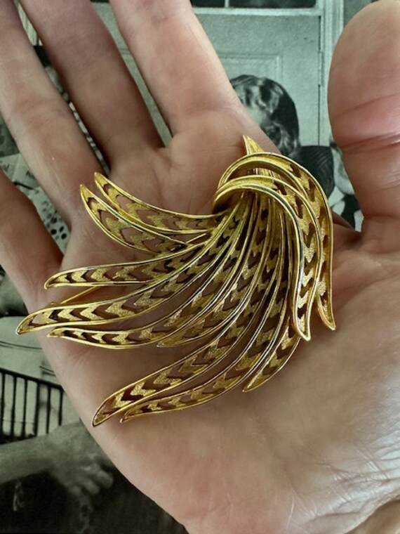 60s Monet Gold Leaves Brooch, Monet Jewelry, Monet Br… - Gem