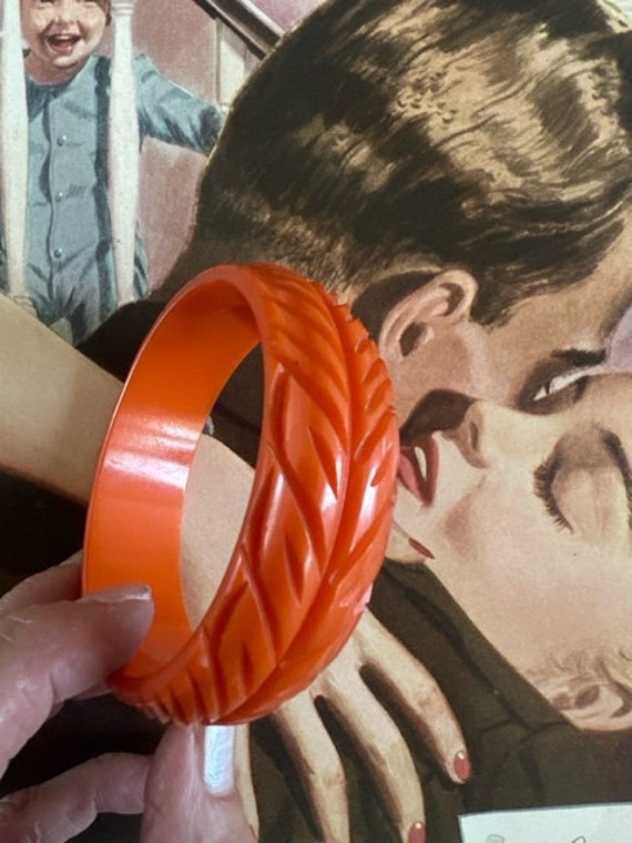 Bakelite Burnt Orange Carved Bangle, Bakelite Jewelry… - Gem