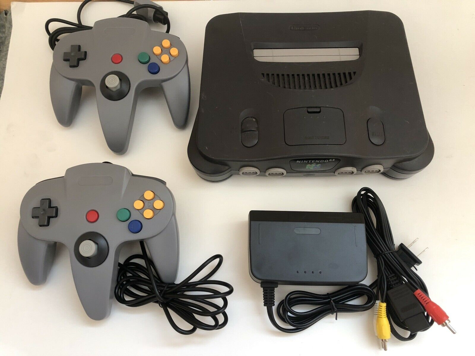 Nintendo 64 N64 Refurbished Console Bundle 2 Controllers 100 OEM Ready to Play Etsy