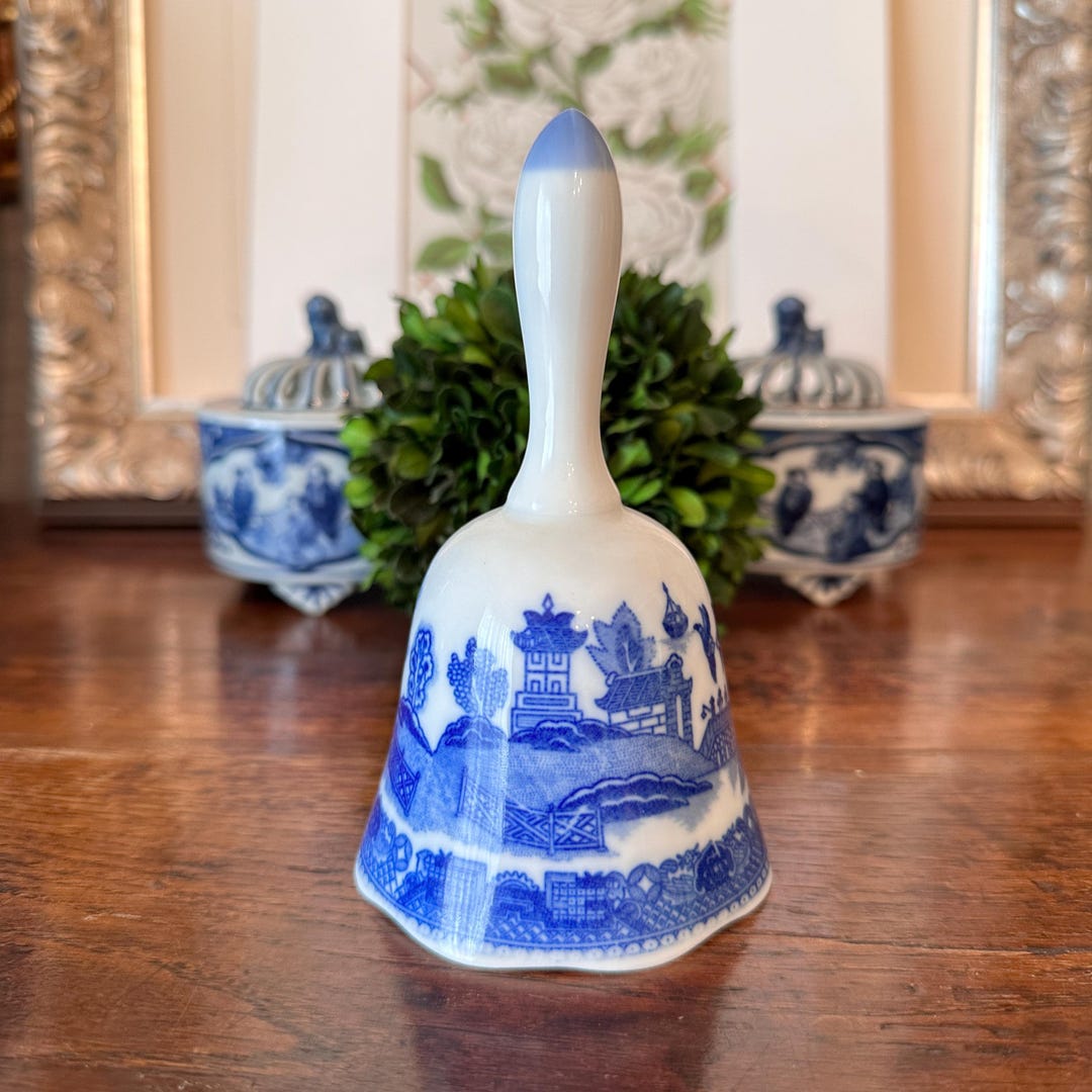 Blue Willow Porcelain Bell, Iconic Blue Willow Pattern, Lovely Vintage ...