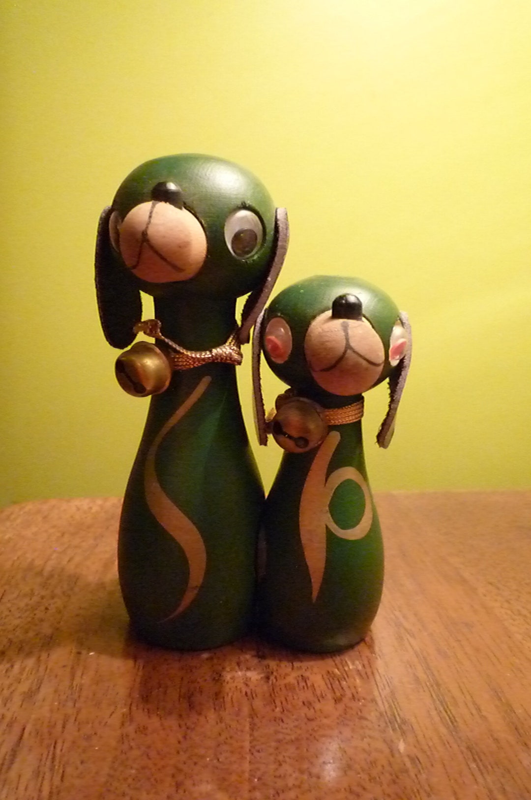 Vintage Wooden Magnetic Dogs Salt & Pepper Shaker Set Made in Japan - Etsy