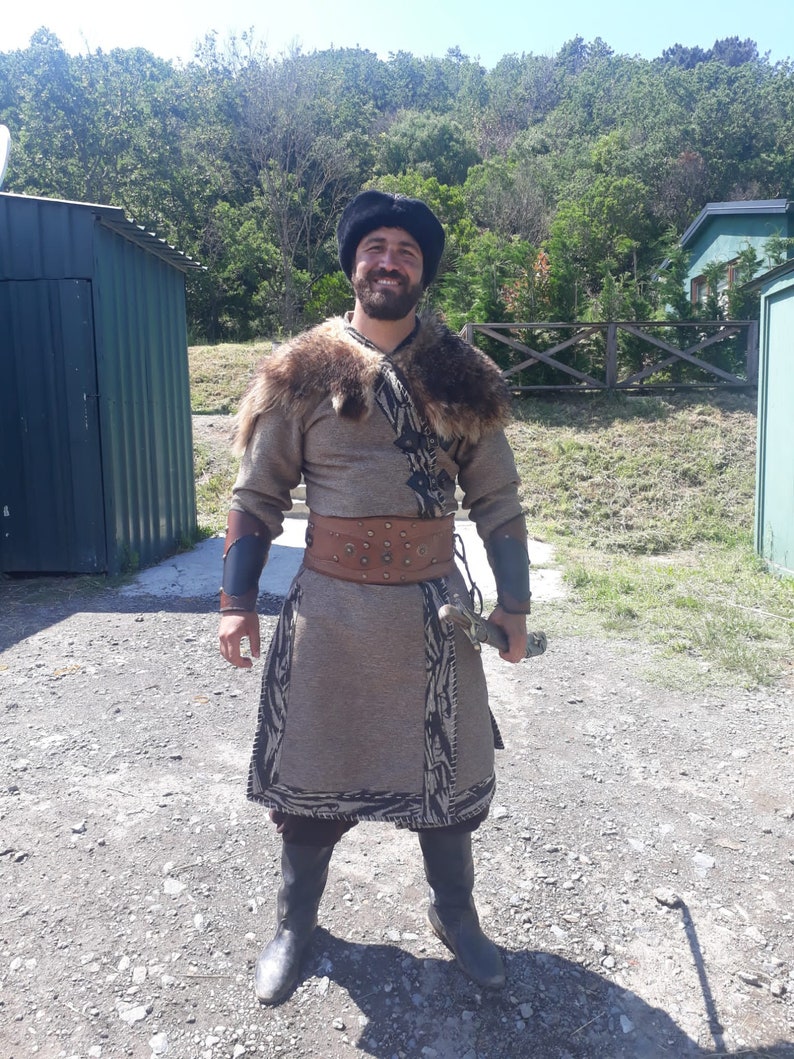 Kurulus Ottoman Osman Film Episode Costums Dress , Artugrul Bay , Alp ...