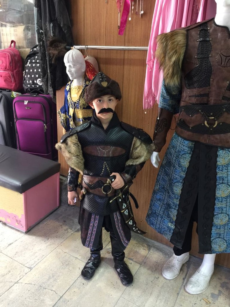 Child Osman Ghazi Wear for Fight , Savci Bay Son of Artugrul , Orhan ...
