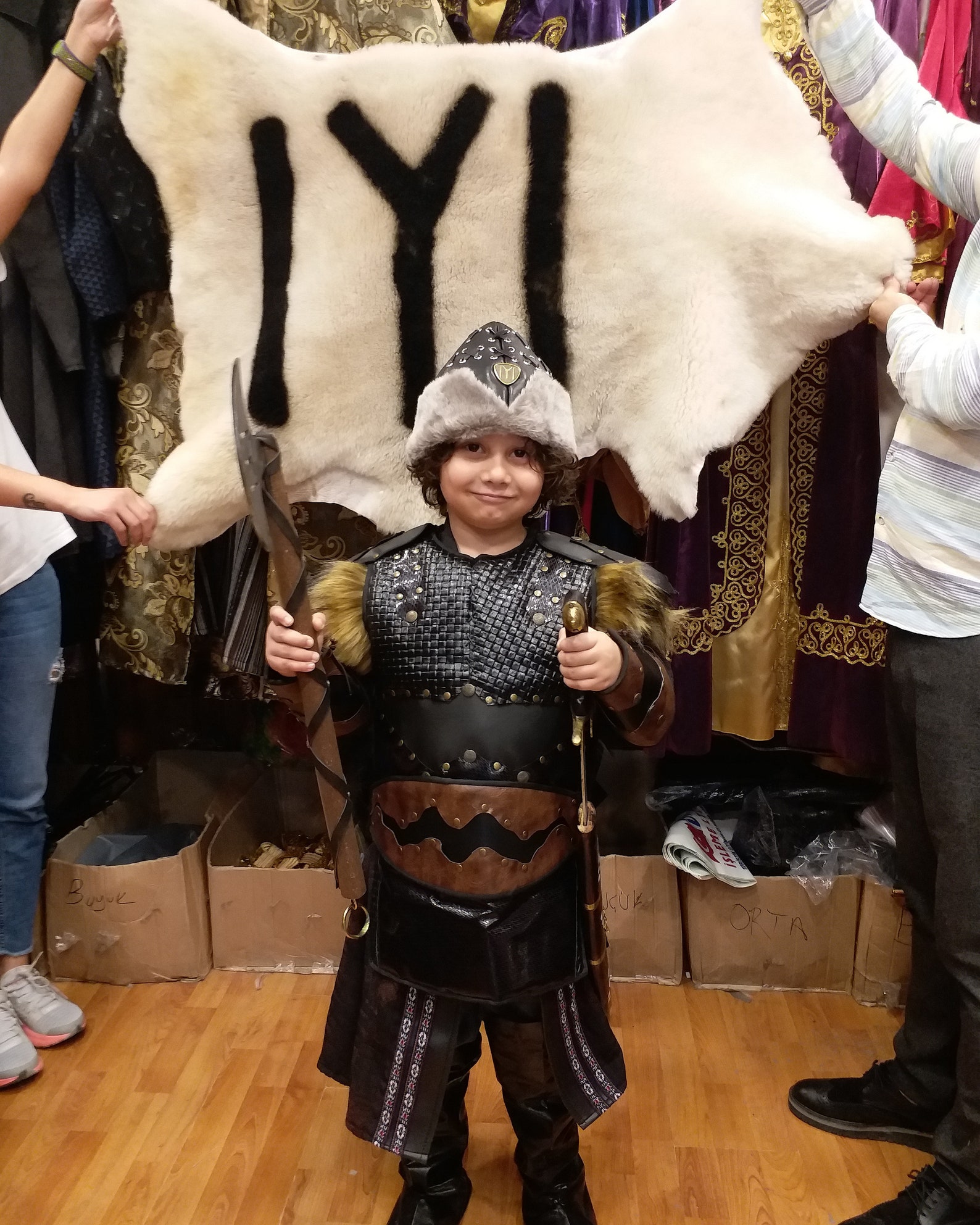 Child Osman Ghazi Wear for Fight , Savci Bay Son of Artugrul , Orhan ...