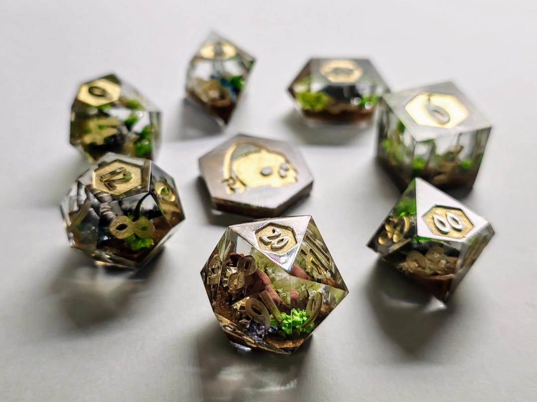 Dinosaur Dice | D&D Dice Set | Tabletop Gaming Dice | Resin Dice - Etsy