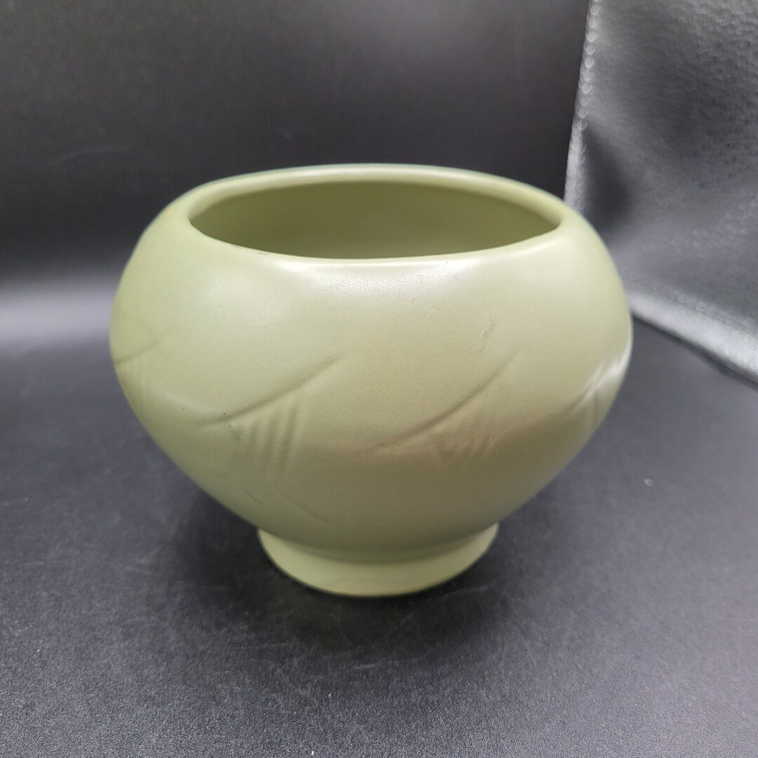 Mccoy 1930s Floraline USA Matte Green Art Pottery Vase Planter #415 ...