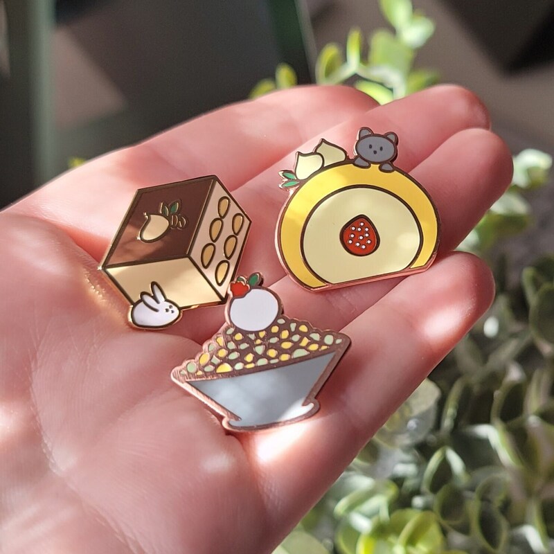 Cake Enamel Pin - Etsy