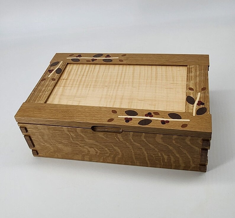 White Oak Wood Tea Box With Curly Maple and Inlay Vine Design With 8 ...