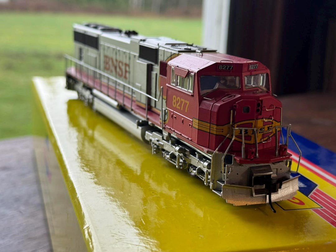 Athearn Genesis G6146 BNSF #8277 Locomotive SD751 - Etsy
