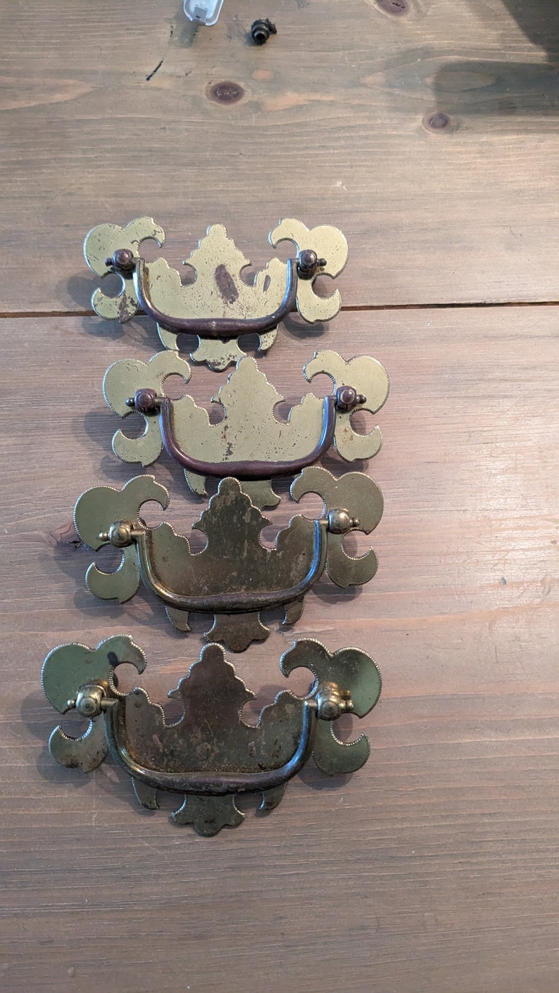 Colonial Style Bat Wing Vintage Drawer Pulls Handles Lot of 6 - Etsy