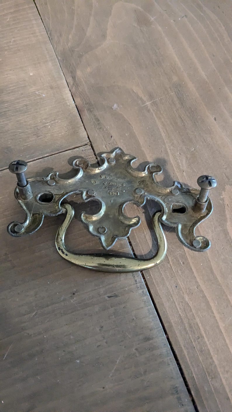 Colonial Style Bat Wing Vintage Drawer Pulls Handles Lot of 8 - Etsy