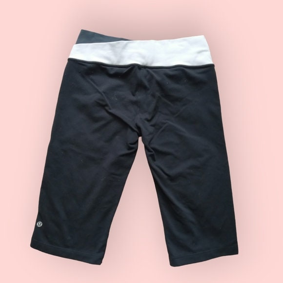 Lululemon Women Shorts Knee Diagonal Waist Band Black Lilac Size 8 - Etsy