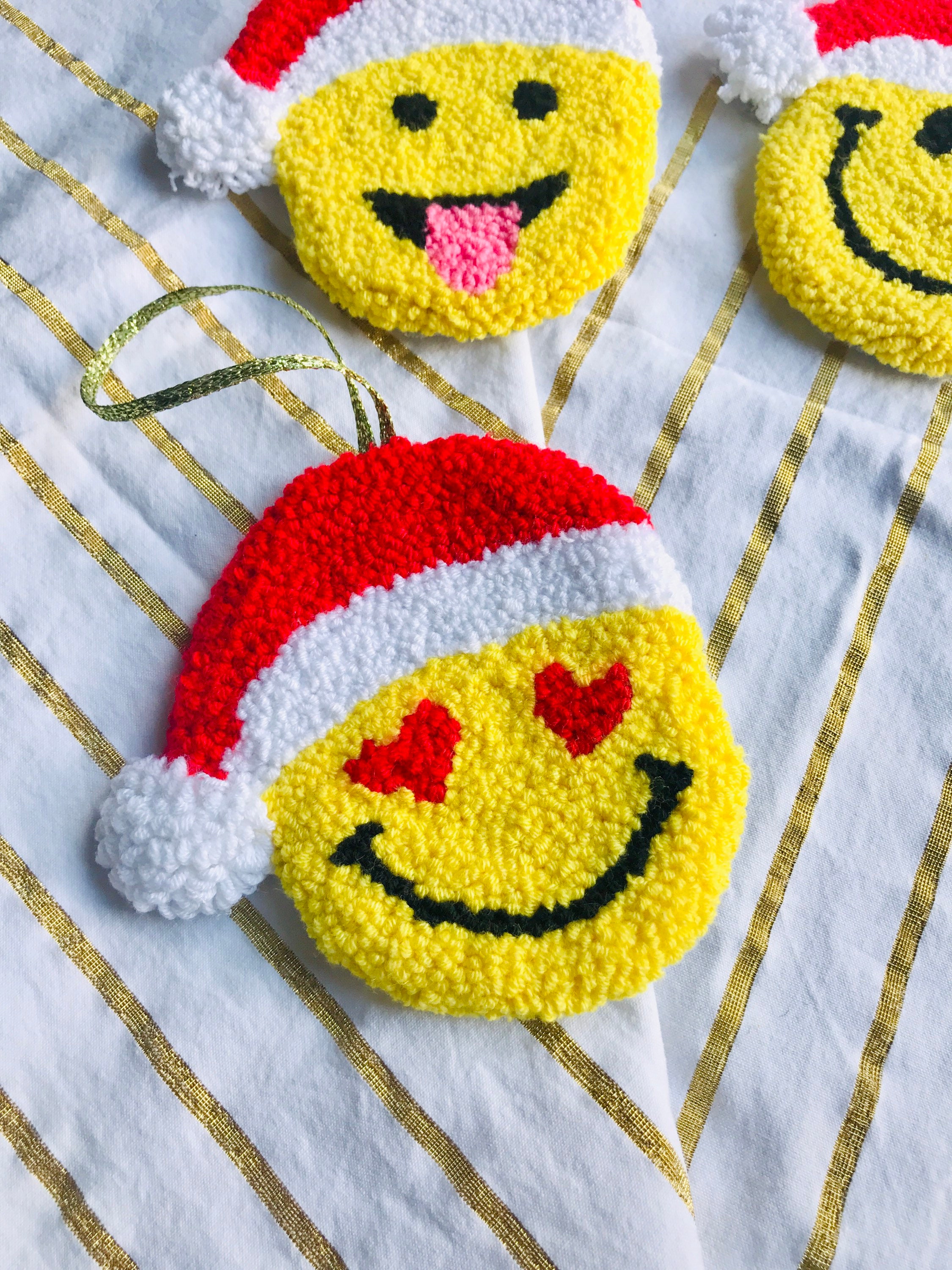 Xmas Decoration, Smiley Face Christmas Hat, Christmas Gifts, Emoji ...