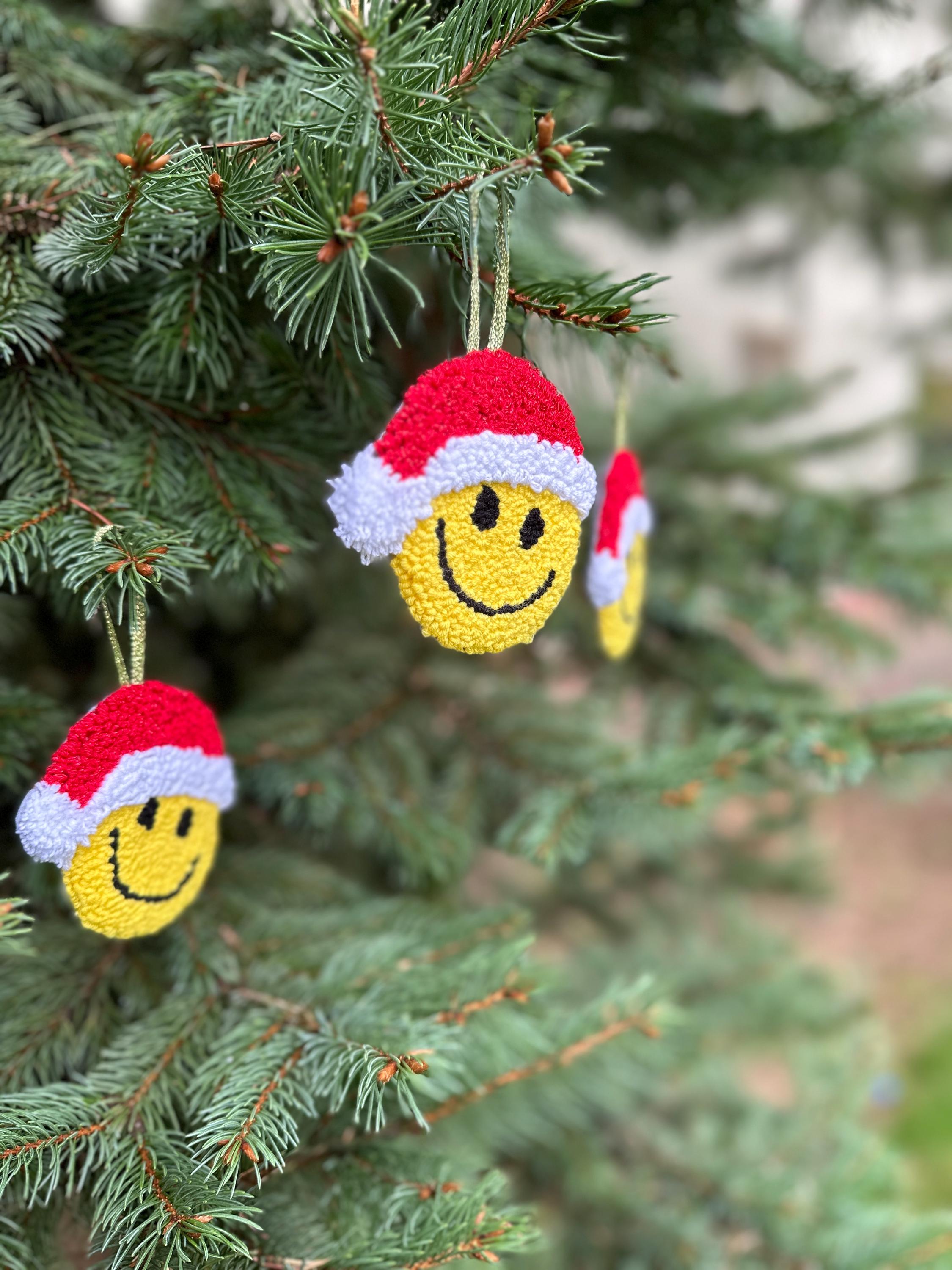 Xmas Decoration, Smiley Face Christmas Hat, Christmas Gifts, Emoji ...