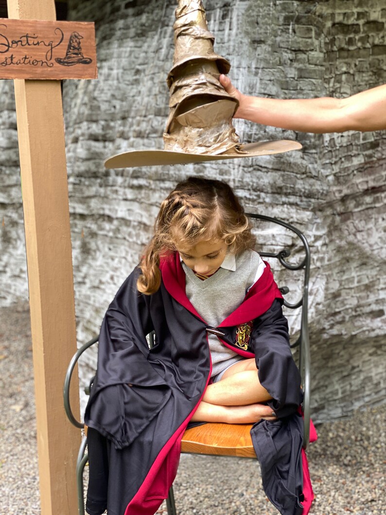 Printable PDF Sorting Station Sign, Diagon Alley, HP Party, Gryffindor ...