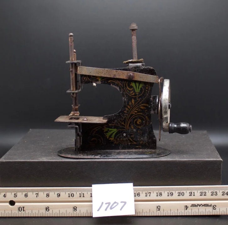 Antique Toy Sewing Machine 1707 - Etsy